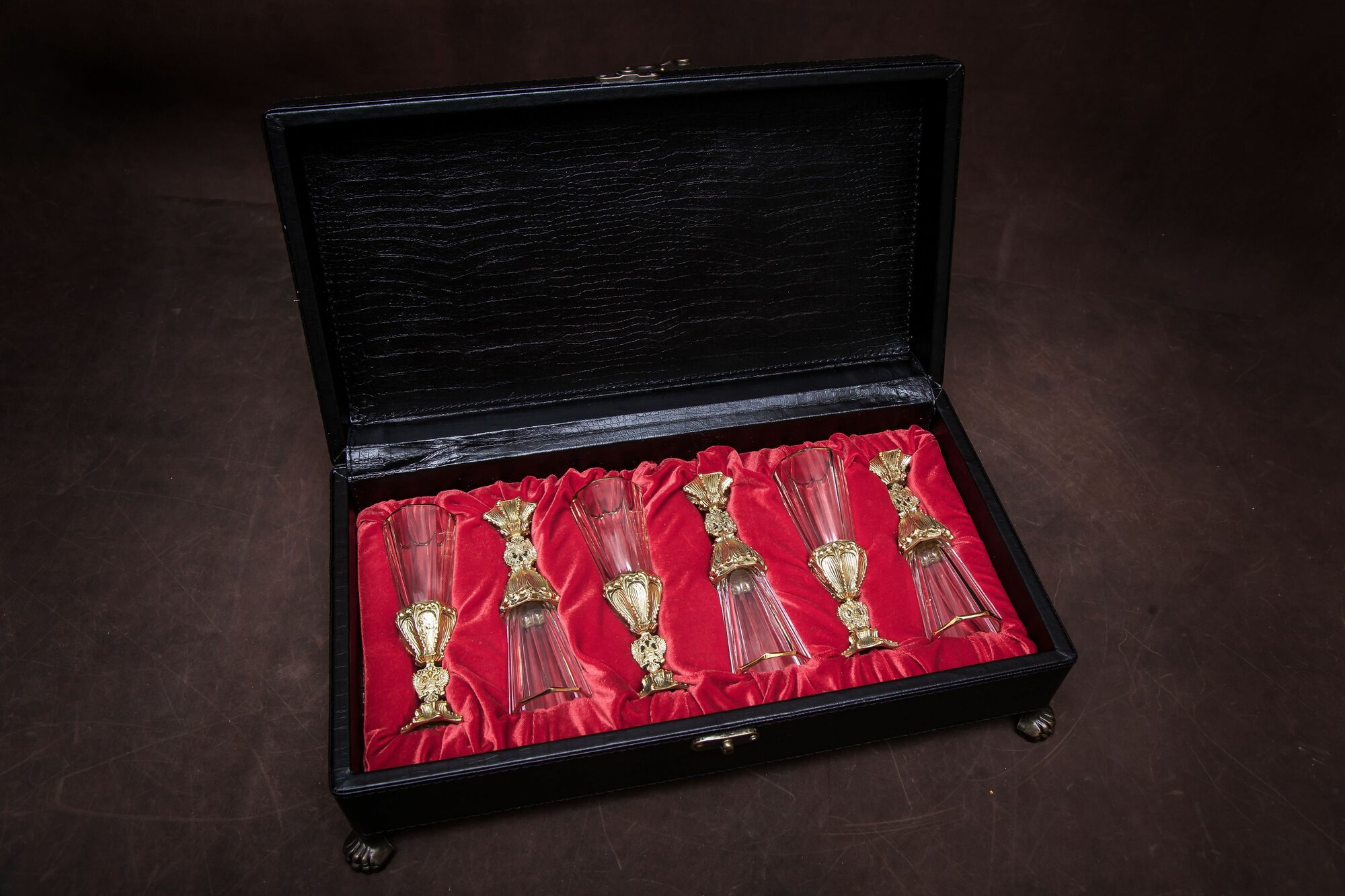 Лафитники из латуни с хрусталем 6-ть шт. Герб России в кейсе из эко-кожи