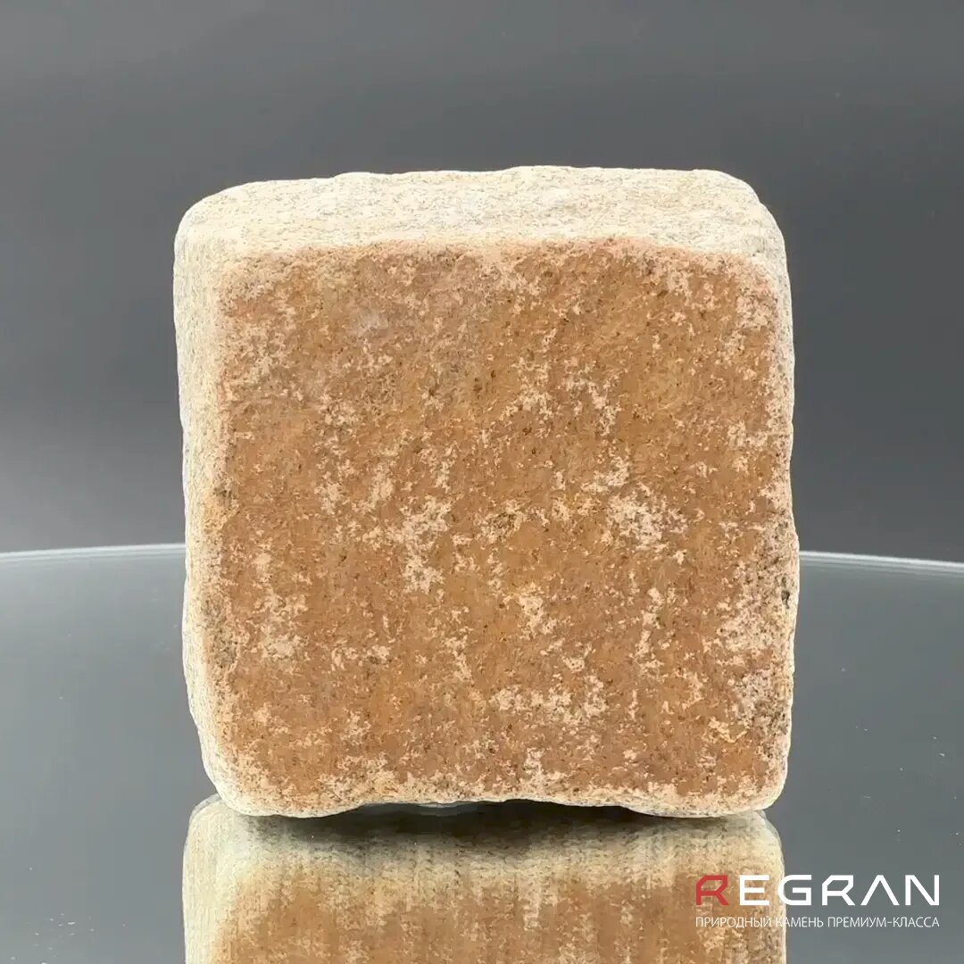 Брусчатка гранитная колото-галтованная режевская "Курочка Ряба" 100х100х80-100 (10 м²)