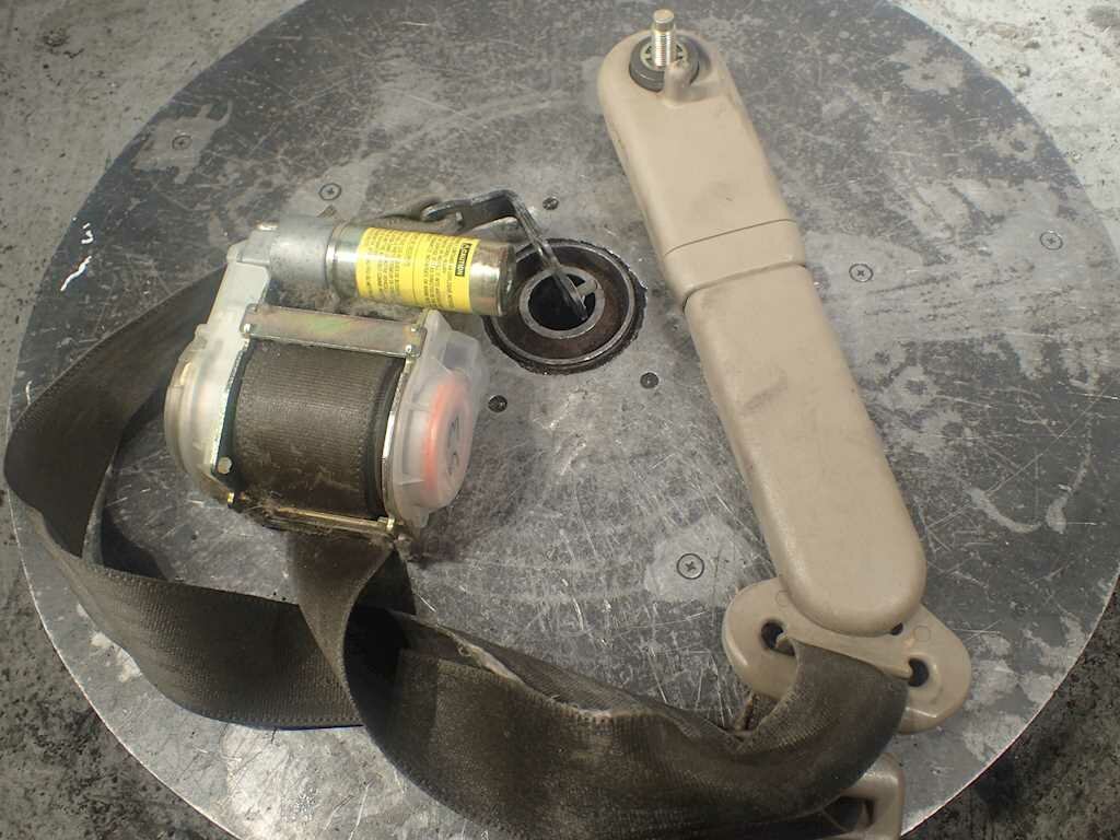 Ремень безопасности передний левый Toyota Tundra 1 732200С010 арт. 361286