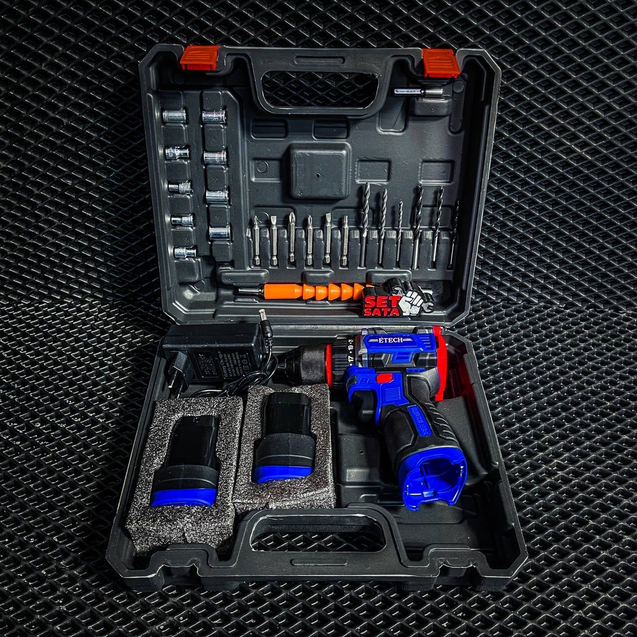 Дрель-шуруповерт Etech TEH-16, Li-ion, 16 В, бесщеточный двигатель