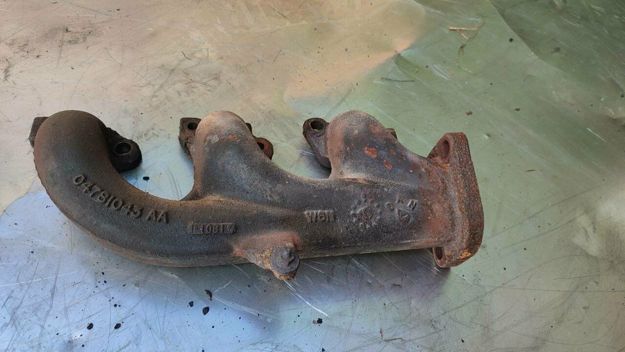 Выпускной коллектор Dodge Caravan 4 (2000 - 2007) 04781043AA