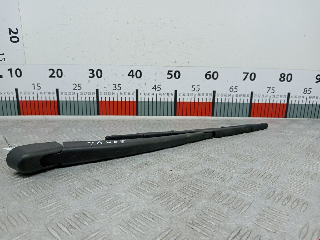 Поводок стеклоочистителя заднего Mazda 3 BK BP4K67421 арт. 2157915