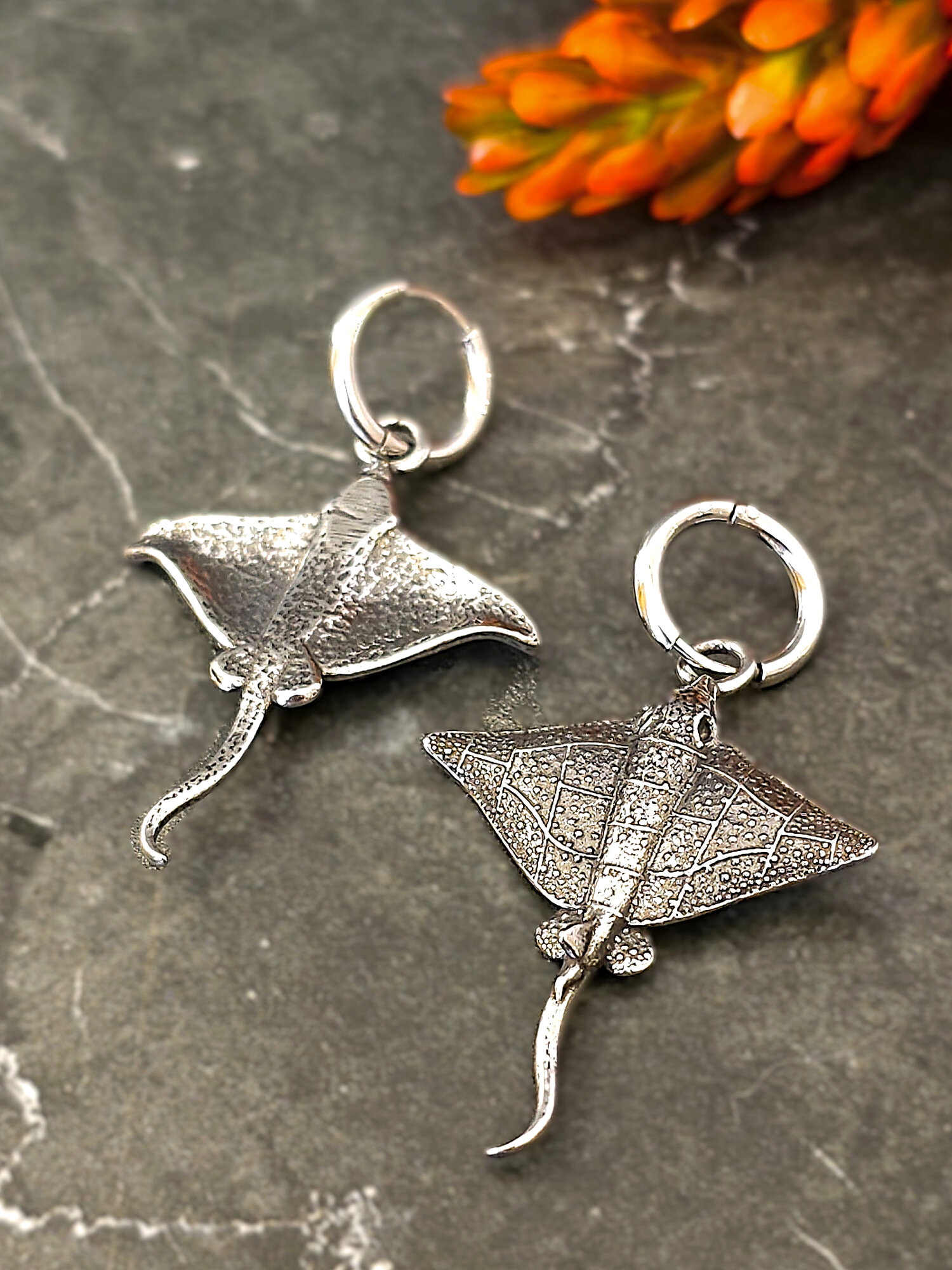 Моносерьга