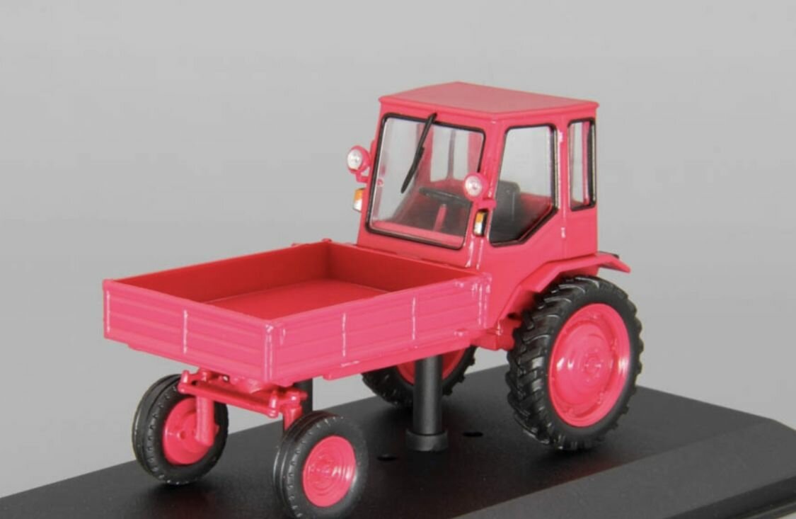 Модель коллекционная трактора Т-16 (1965) / масштаб 1:43
