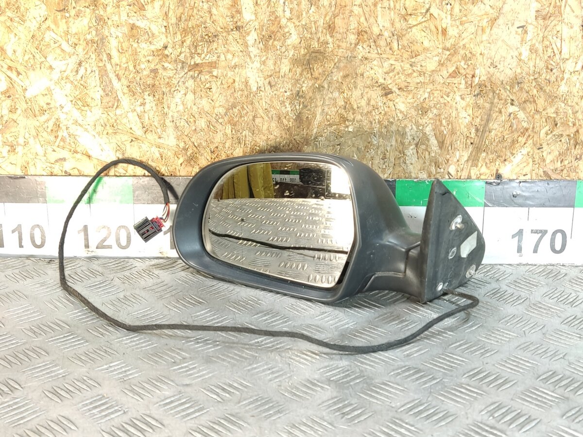 Зеркало левое SKODA Octavia 2004 2013 1Z1857507M