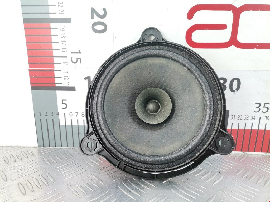 Динамик Renault Captur 2 281563SG0A арт. 1916799