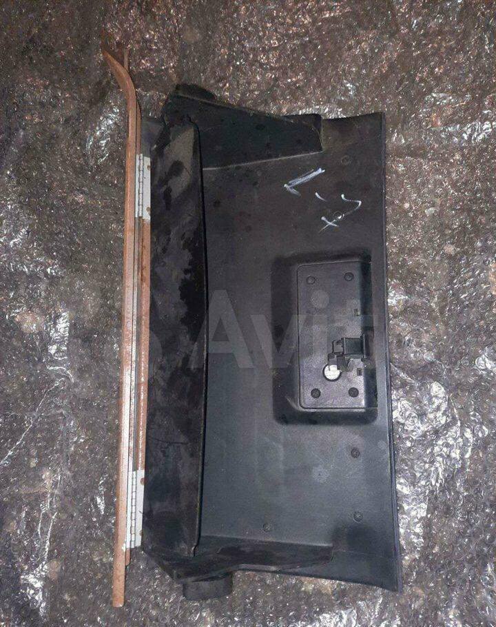 Бардачок Chrysler Stratus 1999