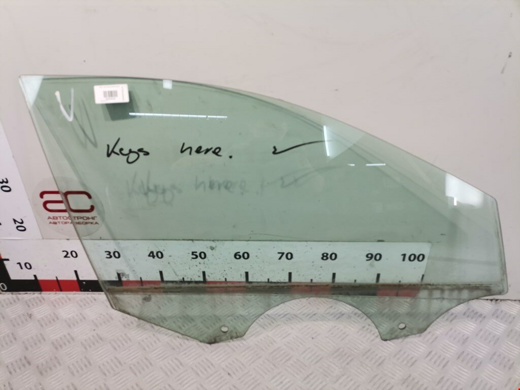 Стекло двери передней правой Skoda Rapid 1 5JA845202D арт. 1835522