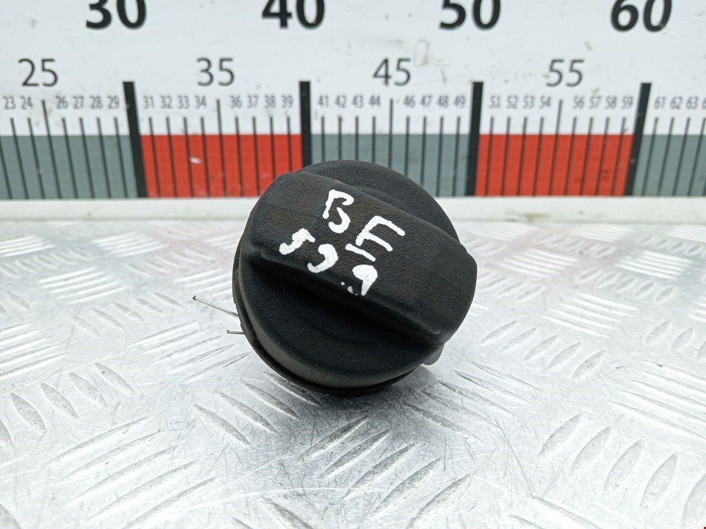 Крышка топливного бака Volkswagen Golf 3 1H0201553B арт. 2046562