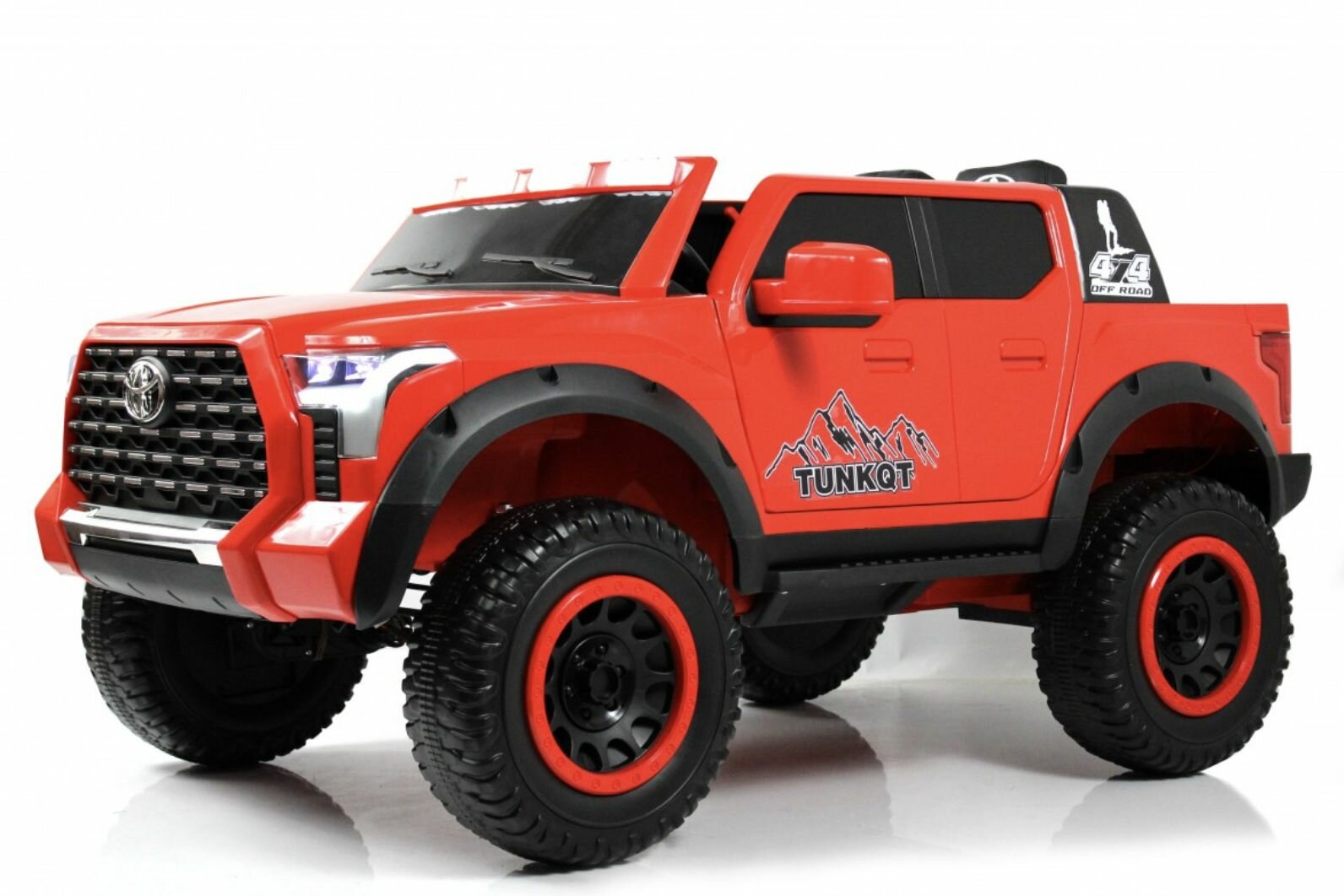 Детский электромобиль RiverToys G444GG 4WD красный с дистанционным управлением, полноприводный