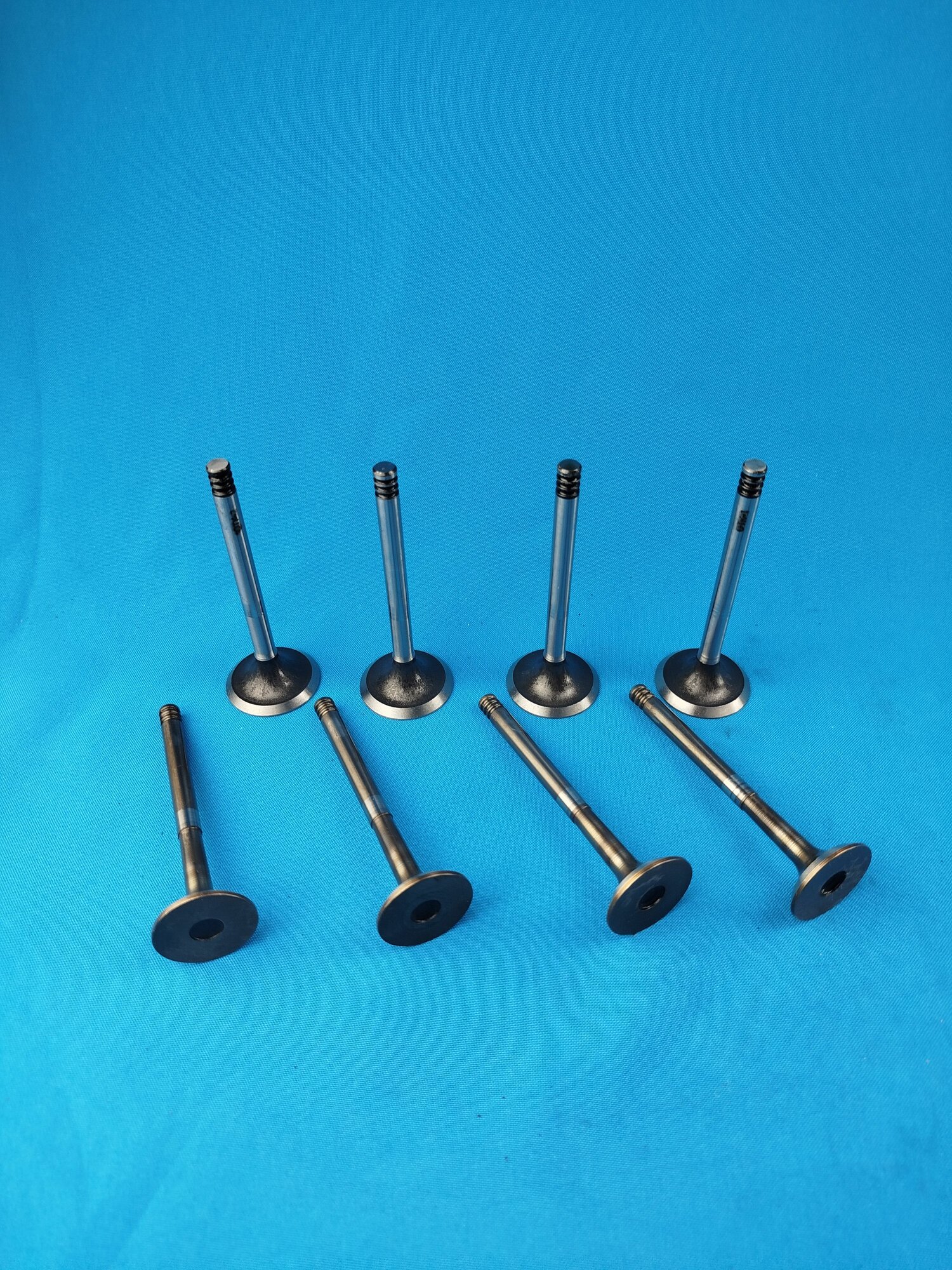 Клапан ГРМ комплект "ВАЗ" для автомобилей ВАЗ 2108, ГАЗ дв.405, 406, 409 (к-т 8шт) Standart (2108-1007010-85)