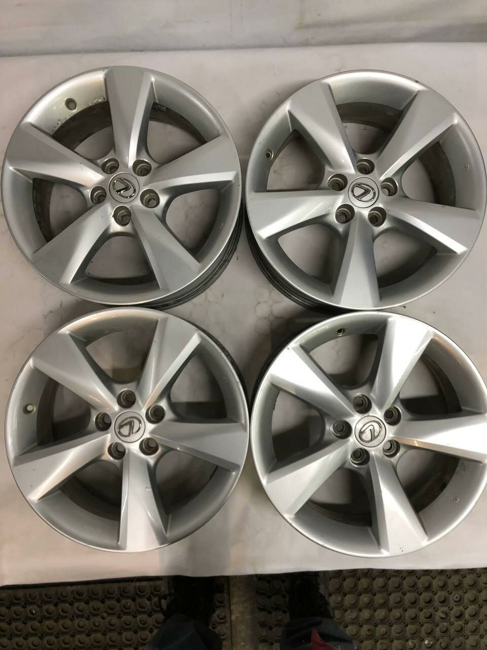 Колесные диски Lexus 18x7.5 PCD 5x114.3 D60.1 ET35 (оригинал)