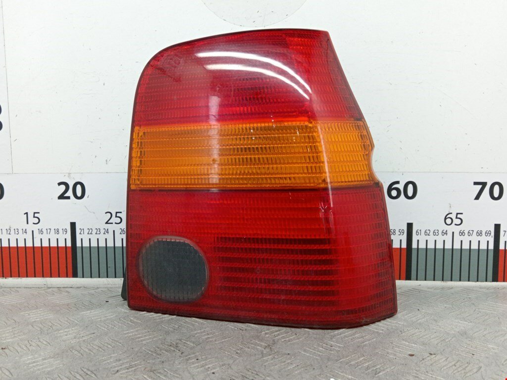 Фонарь задний правый Seat Arosa 6H0945112D арт. 2154207