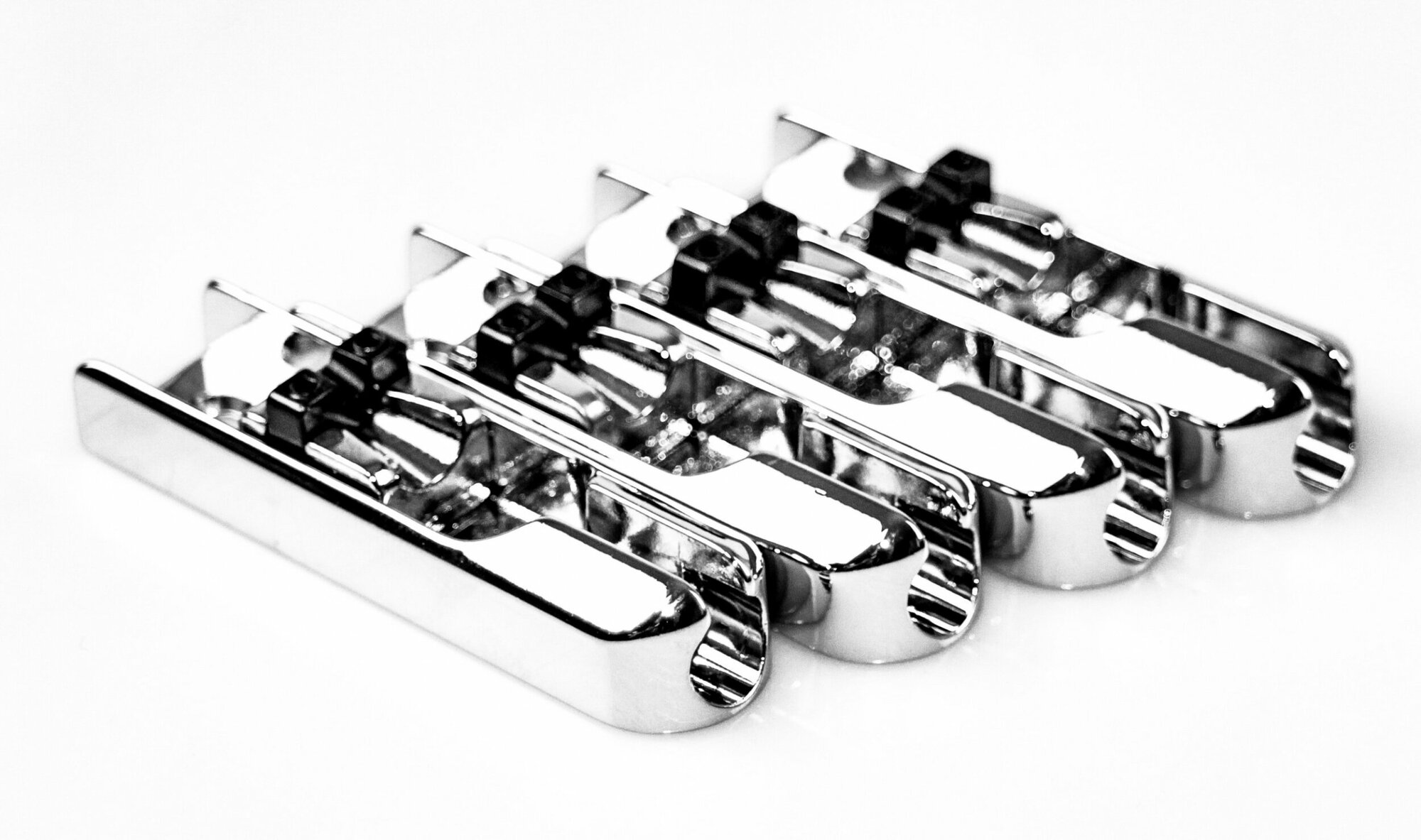 Бридж для 4-струнной бас-гитары PARTSLAND BB114CR-4, из одиночных бриджей, хром