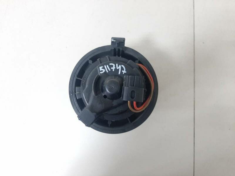 Моторчик отопителя Renault Kaptur 2016 кат.номер: 272104452R