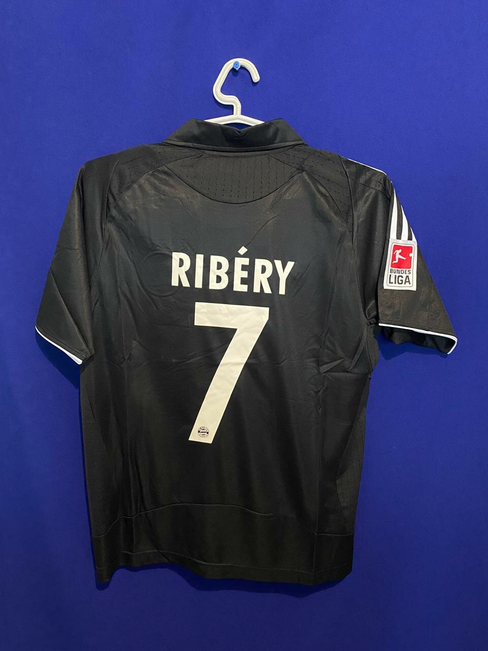 Бавария ( размер 46 ) форма комплект (майка + шорты) фк футбольного клуба BAYERN MUNICH (германия) №7 RIBERY черная
