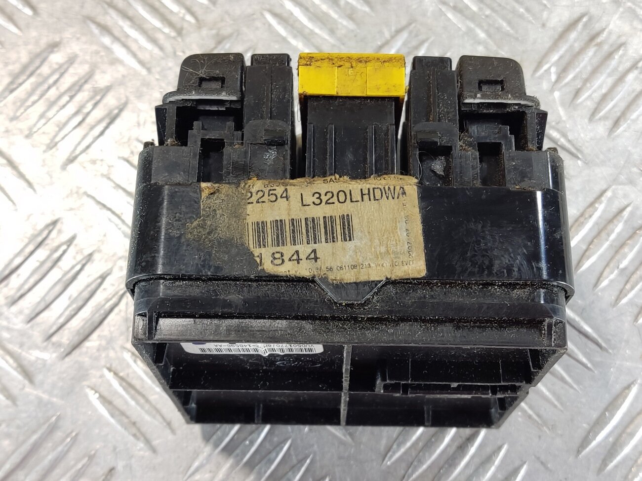 Блок кнопок LAND ROVER Range Rover 2005-2012 YUD501770