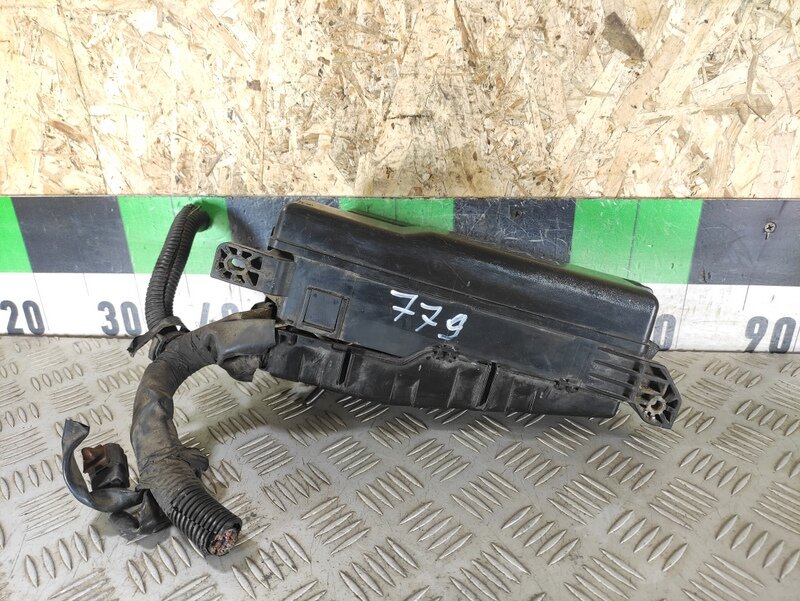 Блок предохранителей моторный MAZDA MPV LW ЛВ LC6266760B