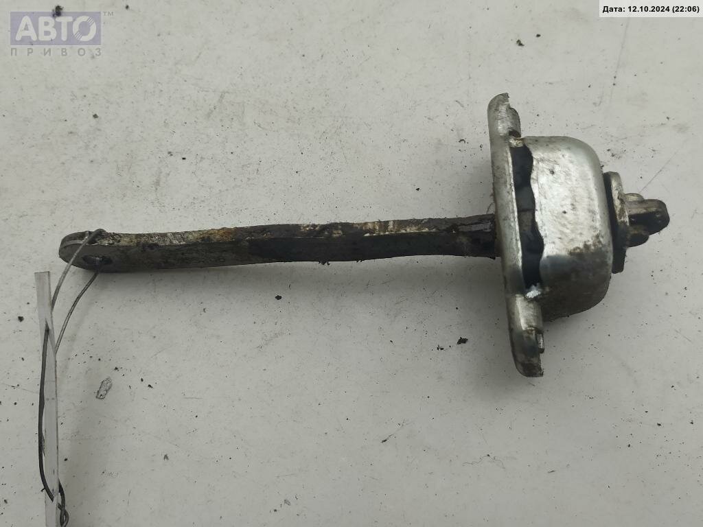 Ограничитель открывания двери передней Suzuki Wagon R+