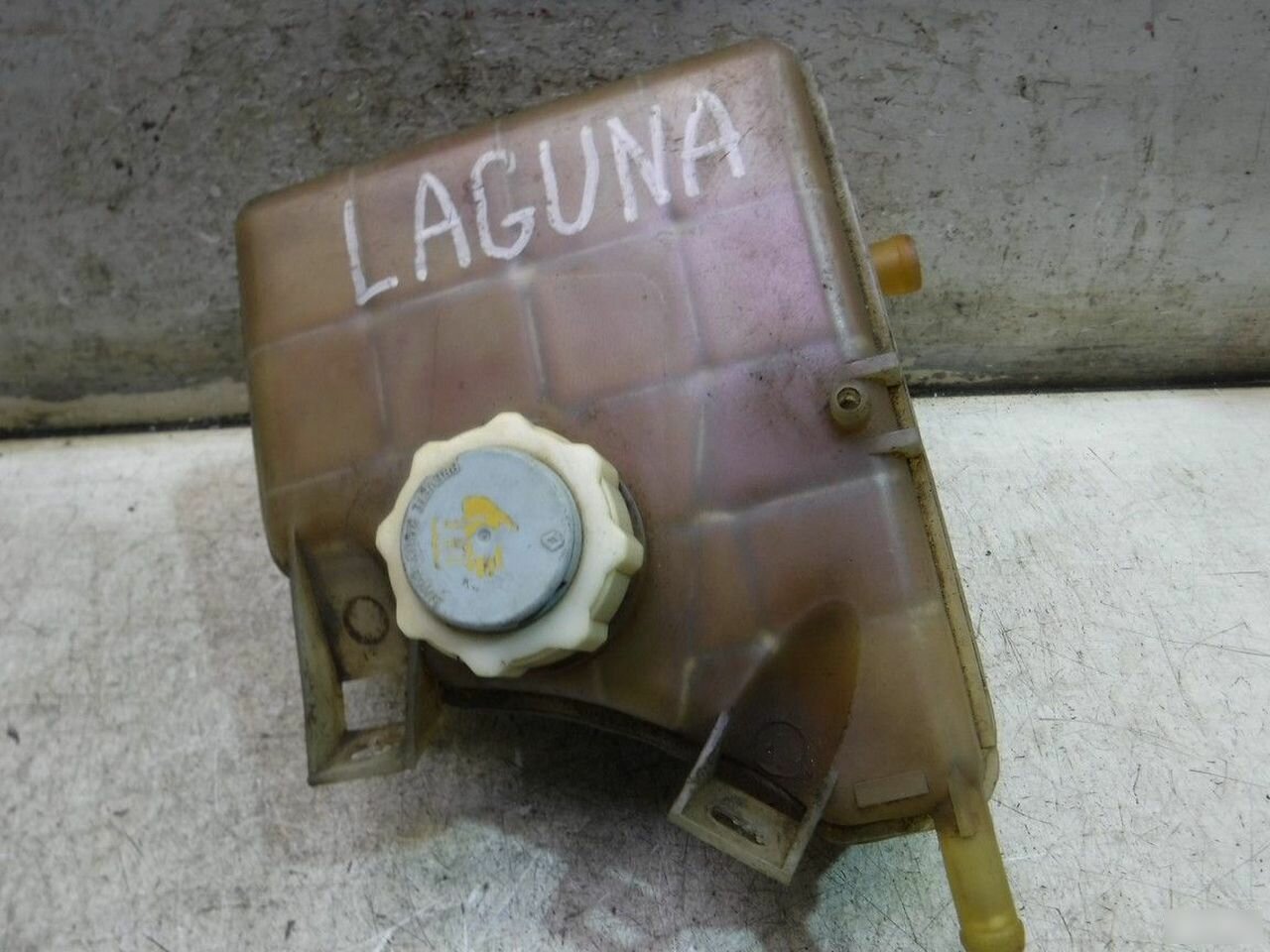 Бачок расширительный Renault Laguna I (1993—2001) 7700823704