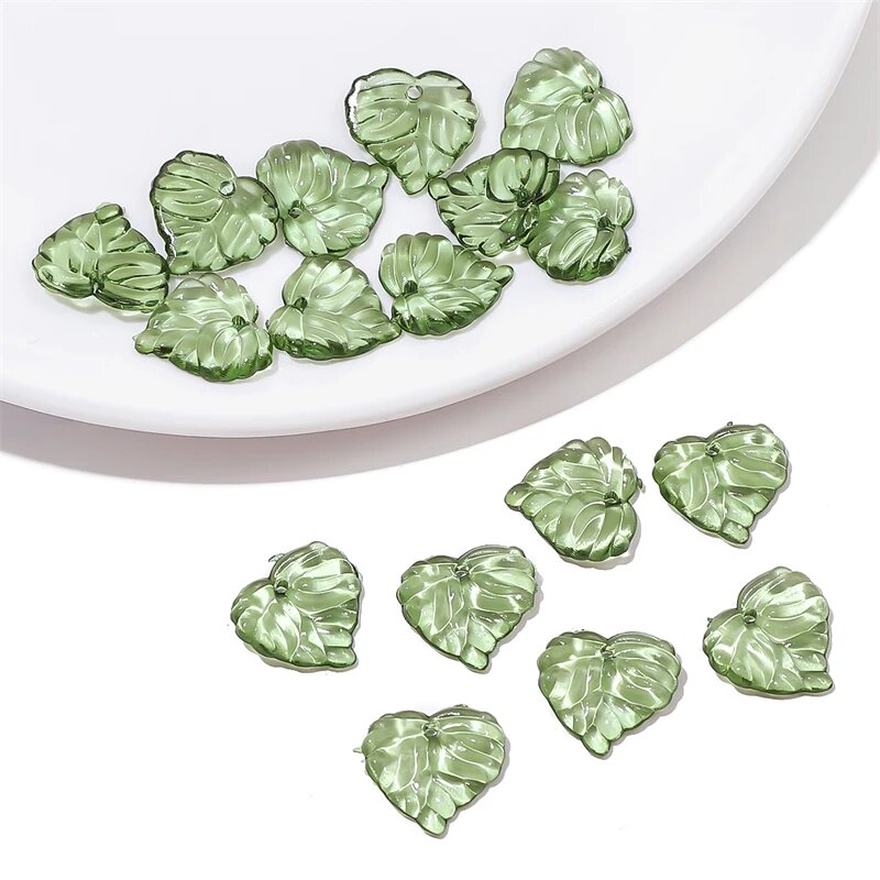 Зеленые акриловые бусины в форме листа 6 размеров 15x14mm 10pcs