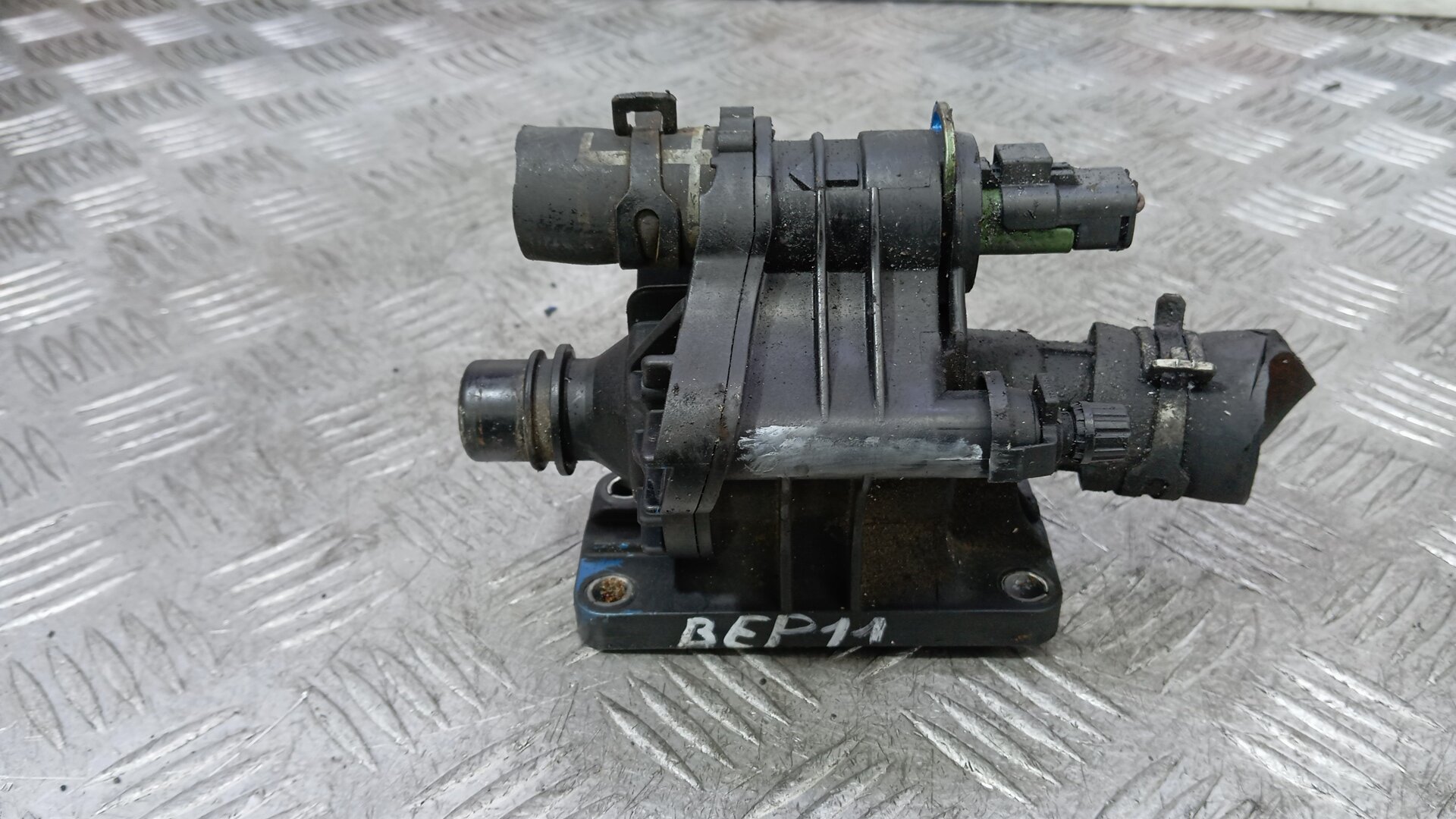 Корпус термостата дизельный CITROEN C4 1, Номер 9647767180