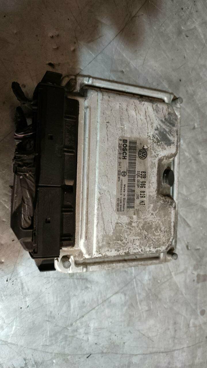 Блок управления двигателем Skoda Fabia 2001 038906019KT