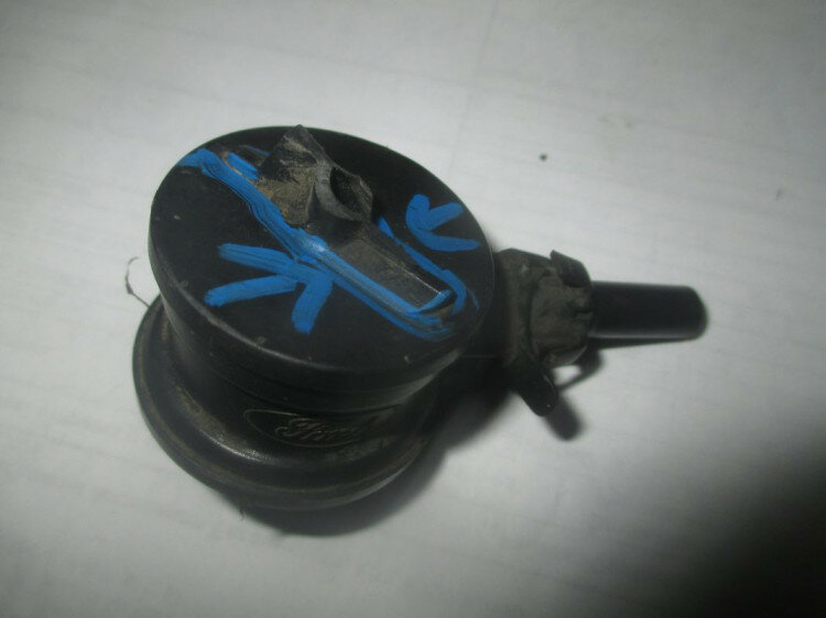 Клапан вентиляции топливного бака 94BB9A153AA BZ02A 1023504 Форд Фокус 1 -дефект крепления