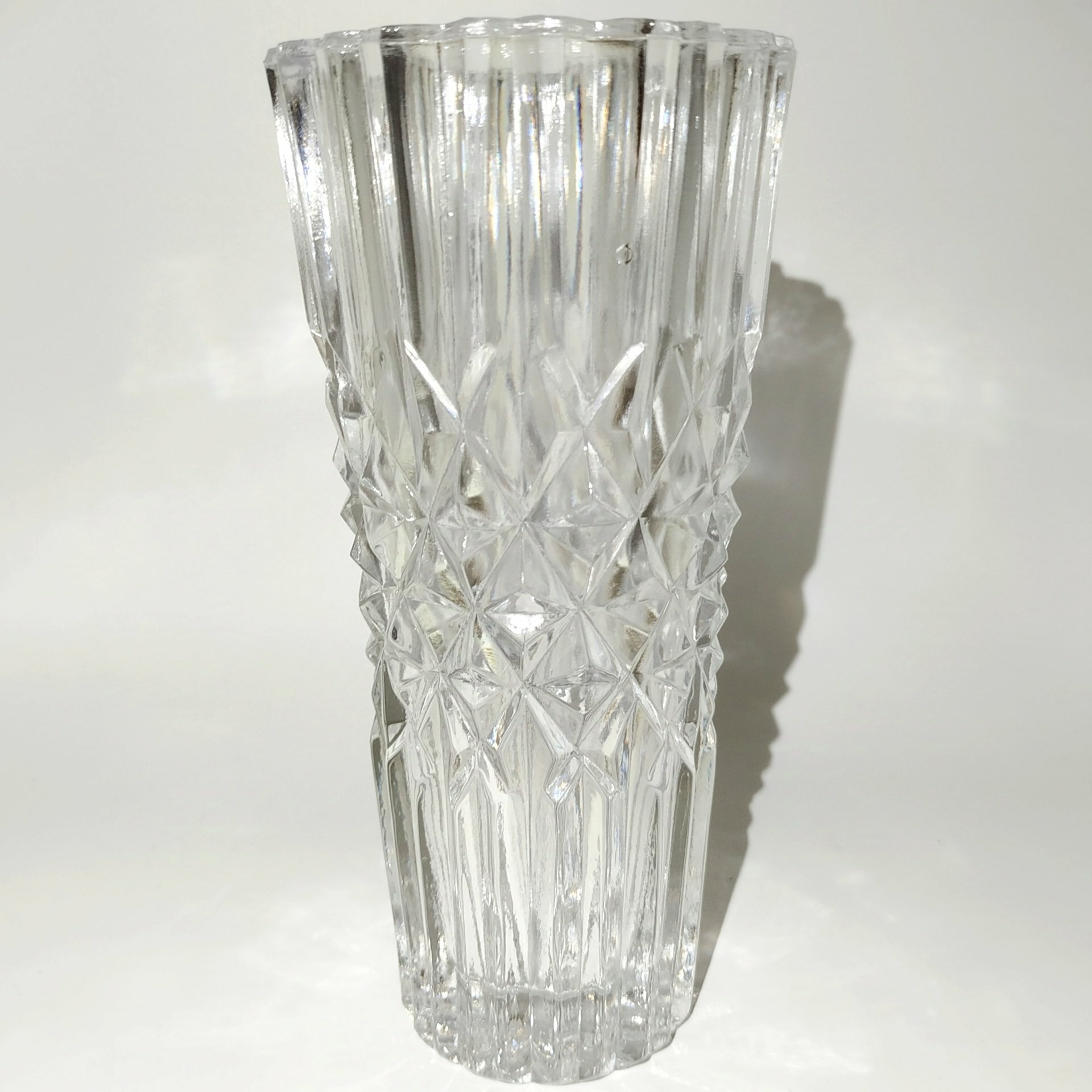 Ваза "Мерцание", автор А. М. Остроумов, хрусталь