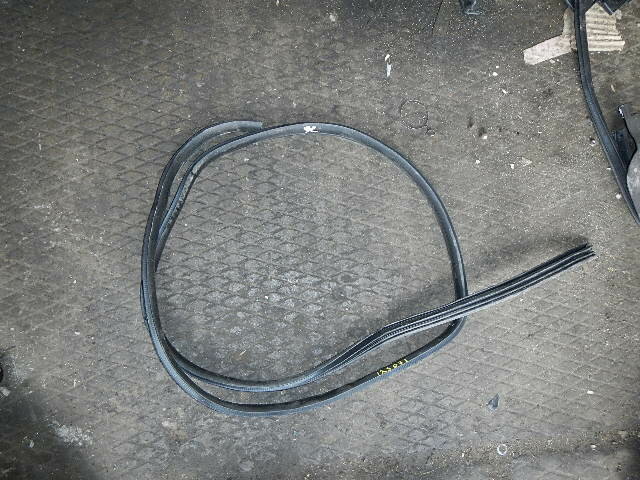 Б/У Уплотнитель проема двери задней левой, KIA (Киа)-OPTIMA (10-) KIA OPTIMA (10-) с разбора целый 123071 Hyundai-KIA арт...