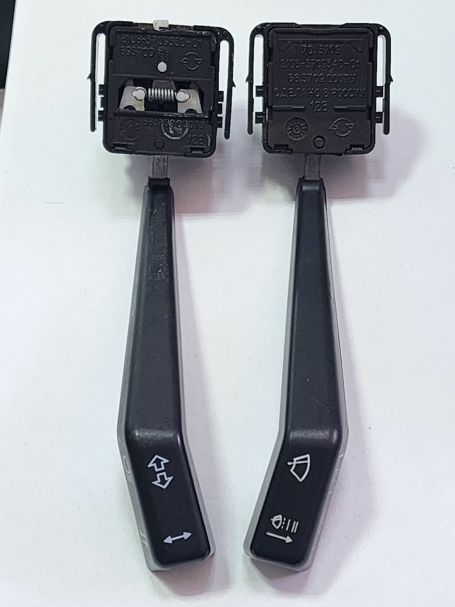 Переключатель подрулевой левый и правый на ВАЗ Lada 2108, 2109, 2199. 2108-3709330-01