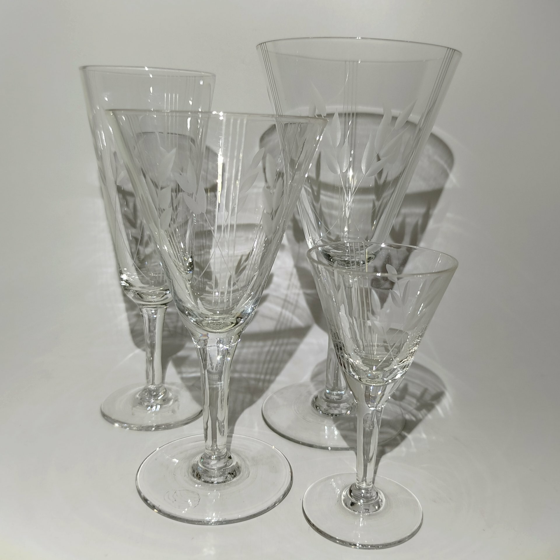 Набор бокалов (фужеров) для сервировки на 1 персону