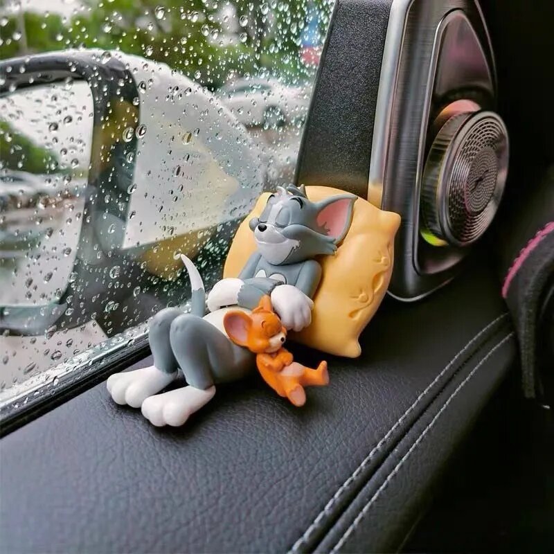 Украшение для автомобиля с героями Tom и Jerry — аксессуар в салон, подвеска на зеркало или декор приборной панели для фанатов
