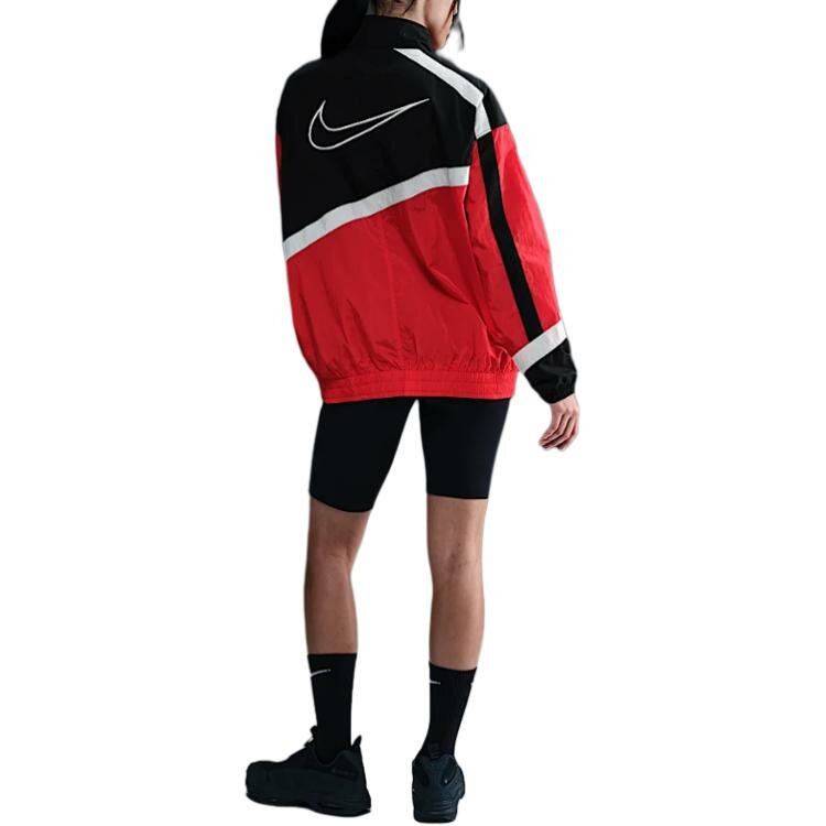 Куртка NIKE Sportswear, размер М — фото 1