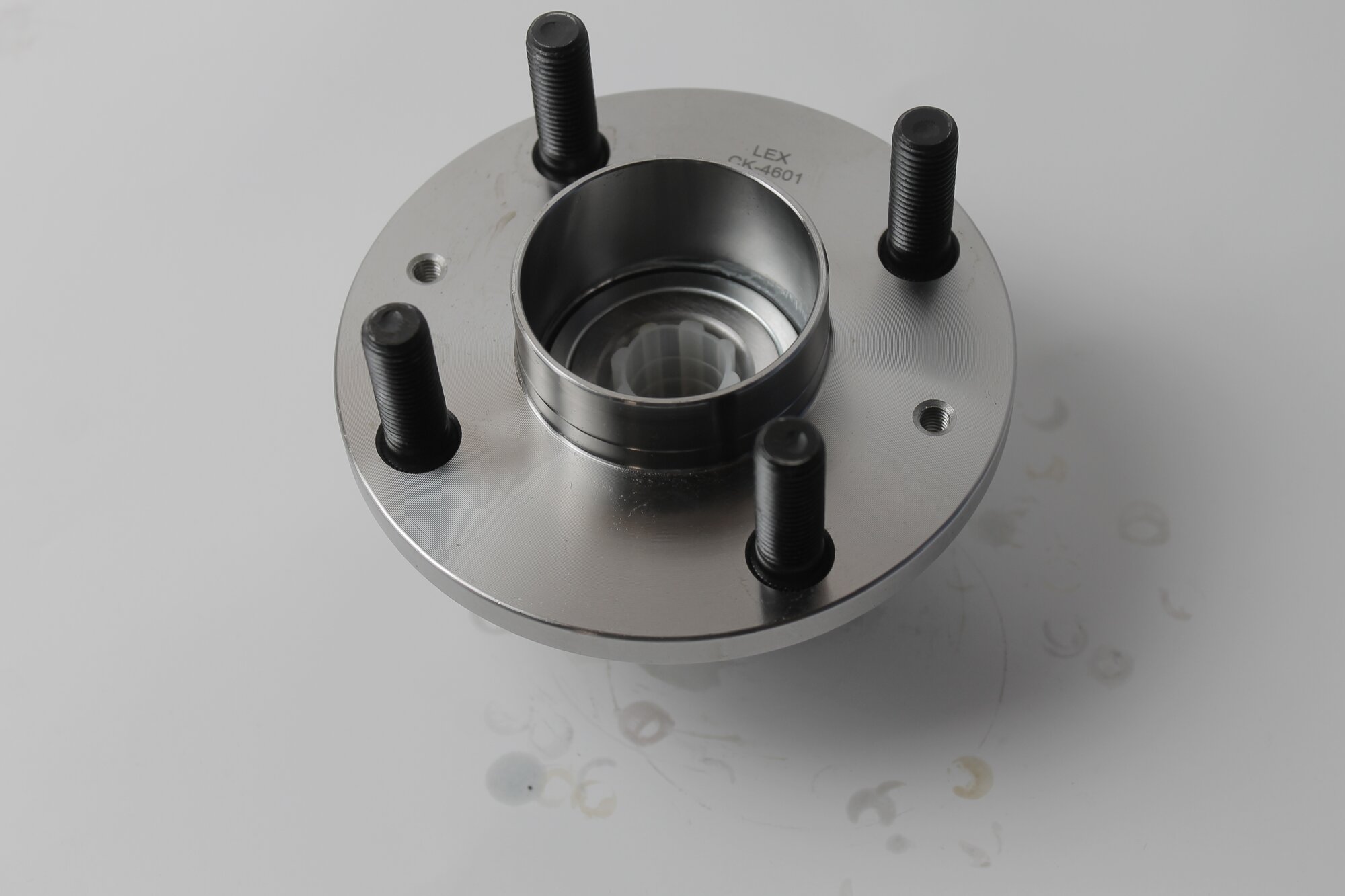 Подшипник ступичный задний CHEVROLET Aveo T200/T250, Lanos, Spark M300 (аналог SKF VKBA7573)