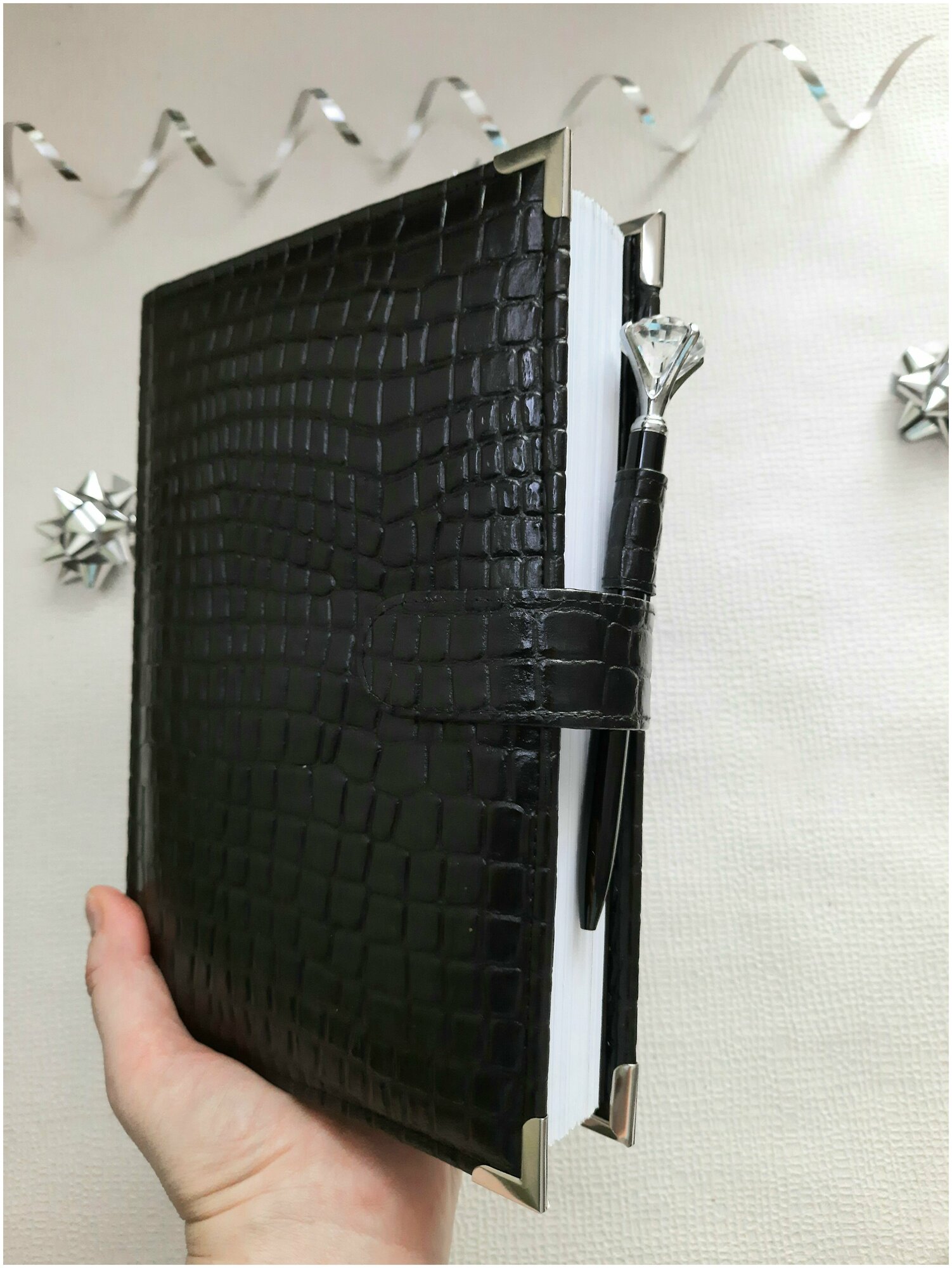 Недатированный планер "Чёрно-белое", А5, в книжном переплёте, 160 л, обложка из экокожи