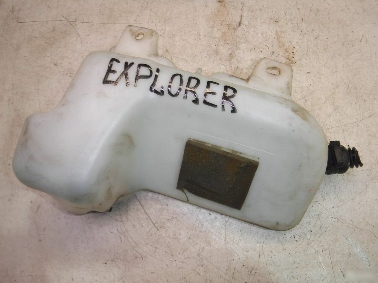 Бачок омывателя заднего стекла Ford Explorer II (1994—2003) F17U17B652AB E57F17664AA