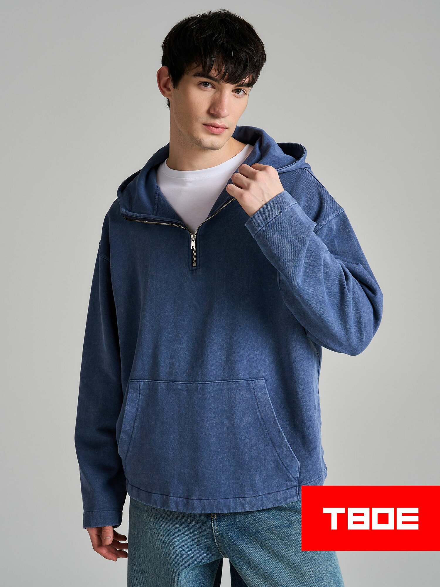 Толстовка спортивная