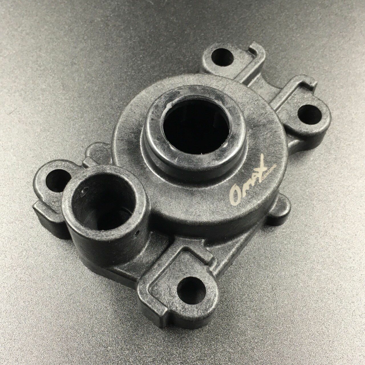 Корпус помпы системы охлаждения для лодочного мотора Yamaha 40-50, F40-60 (Omax). Запчасти для лодочого мотора ямаха
