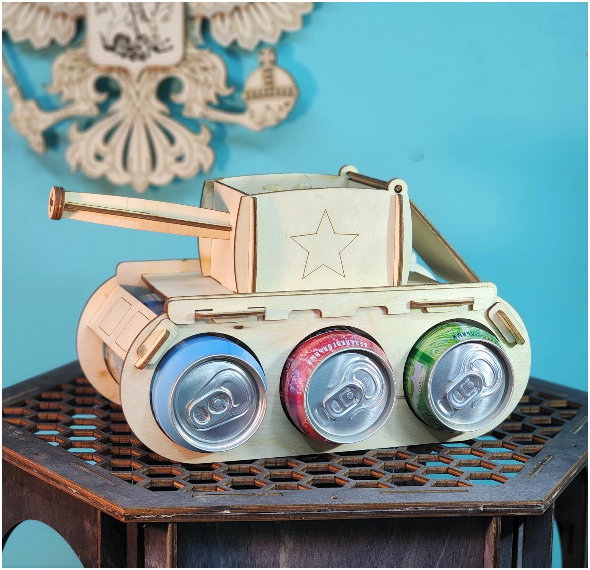 Танк под пиво, мини бар подарочный, подставка напитки для мужчины на 9 мая, 23 февраля, день рождение