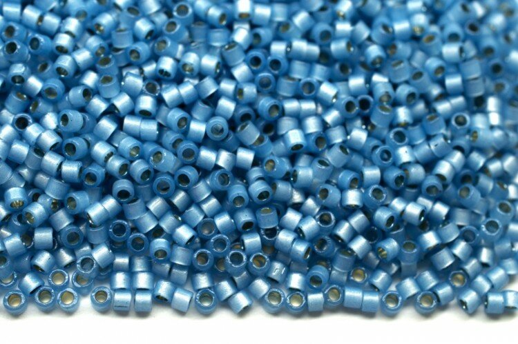 Бисер японский MIYUKI Delica цилиндр 11/0 DB-2176 светлый синий полуматовый, серебряная линия внутри, Duracoat, 5 грамм