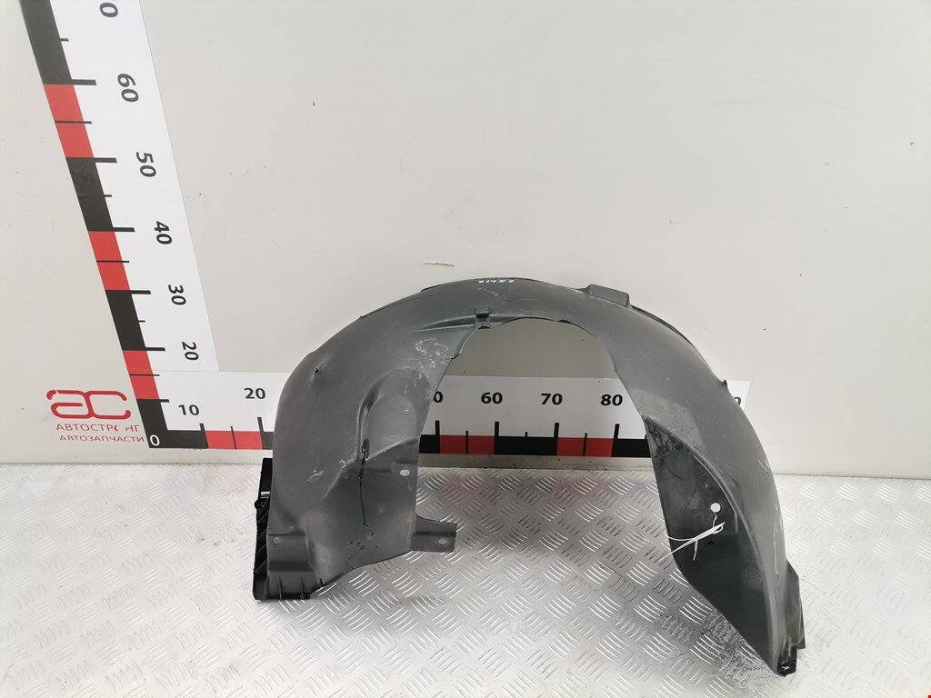 Подкрылок (защита крыла) передний правый Mazda 121 1E0156131 арт. 1080726