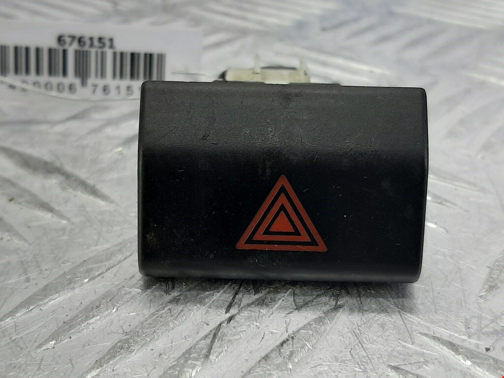 Кнопка аварийной сигнализации Skoda Superb (3T) 3T0953235D арт. 676151