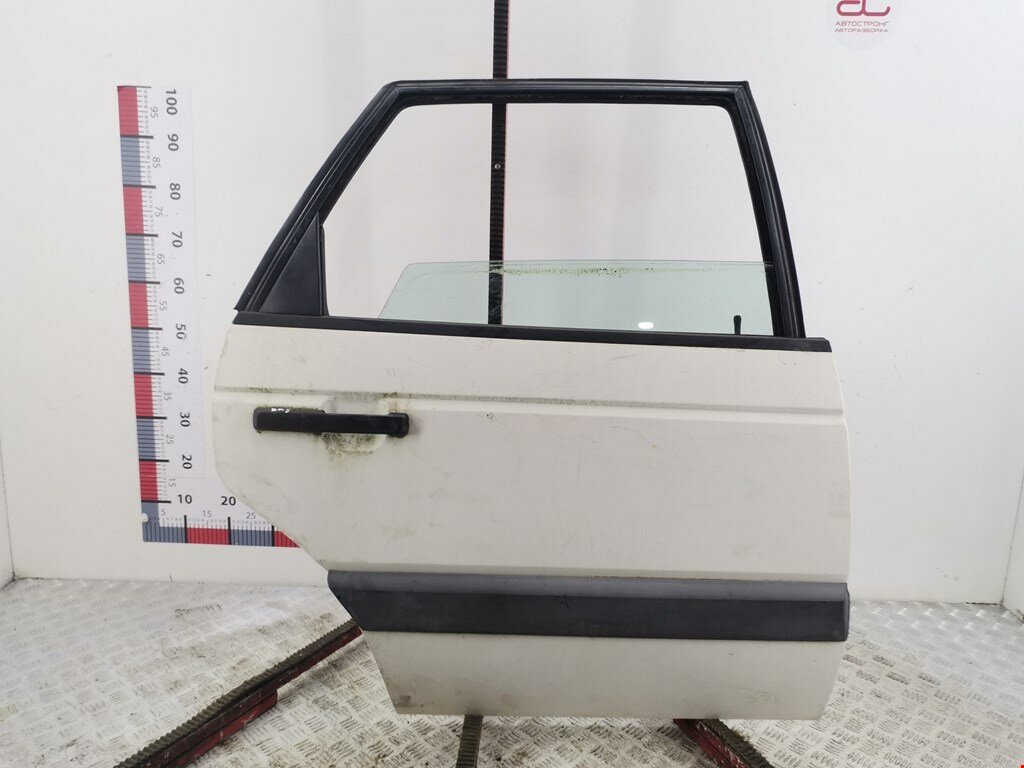 Дверь задняя правая Volkswagen Passat 3 357833052A арт. 1676768
