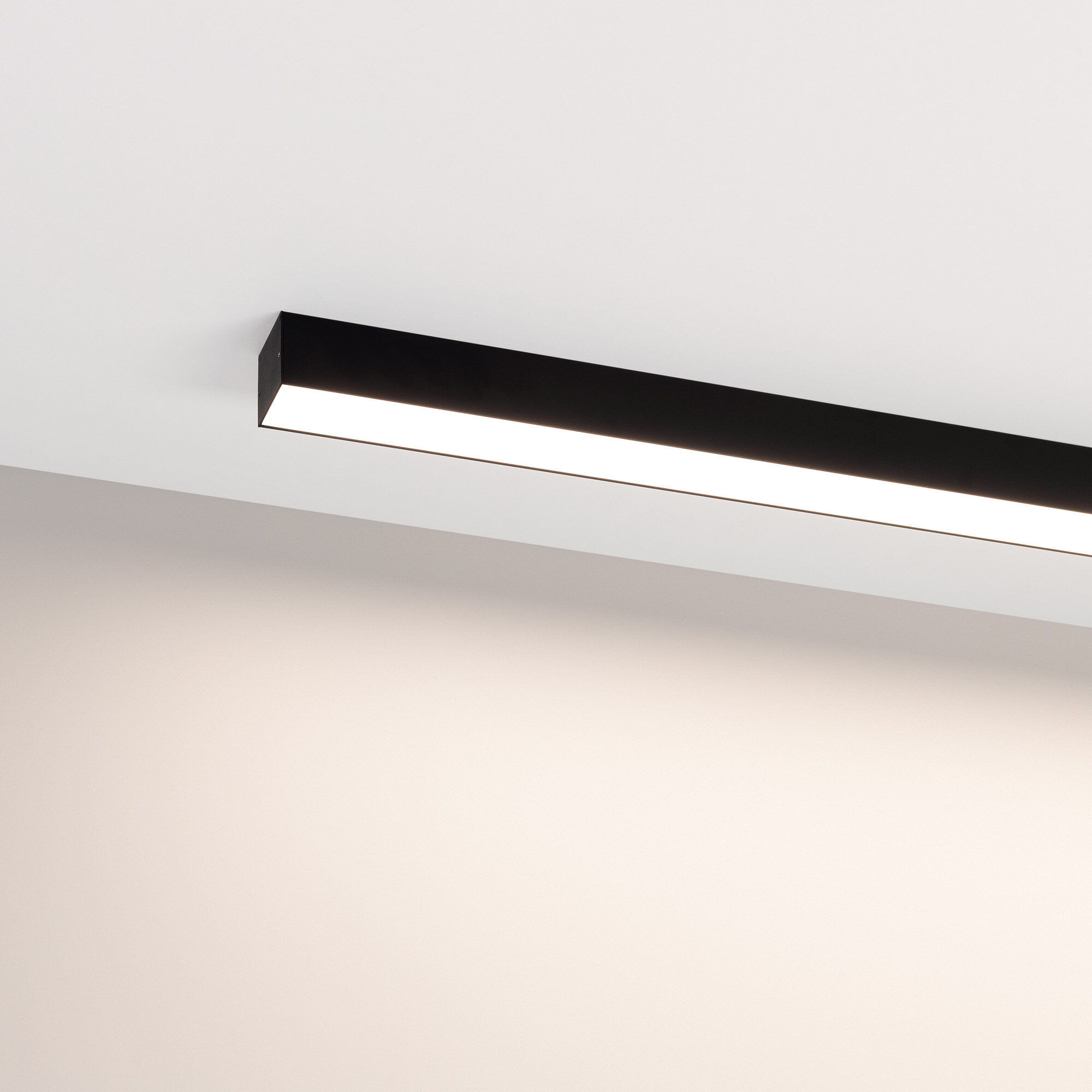 Светильник Arlight Светильник SP-LINE-5050-L960-32W Warm3000 (RAL9005, 120 deg, 230V) IP33 (Arlight, Металл)