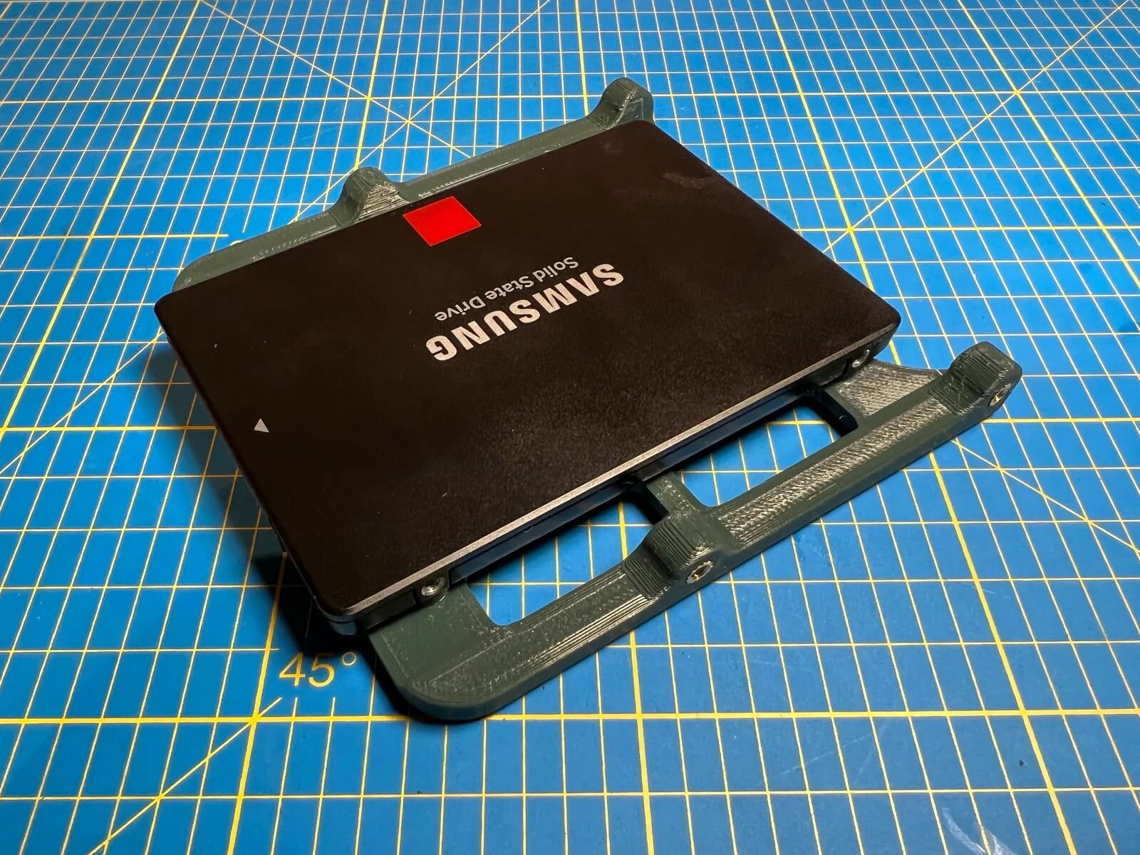Адаптер для SSD в короб для HDD / черный