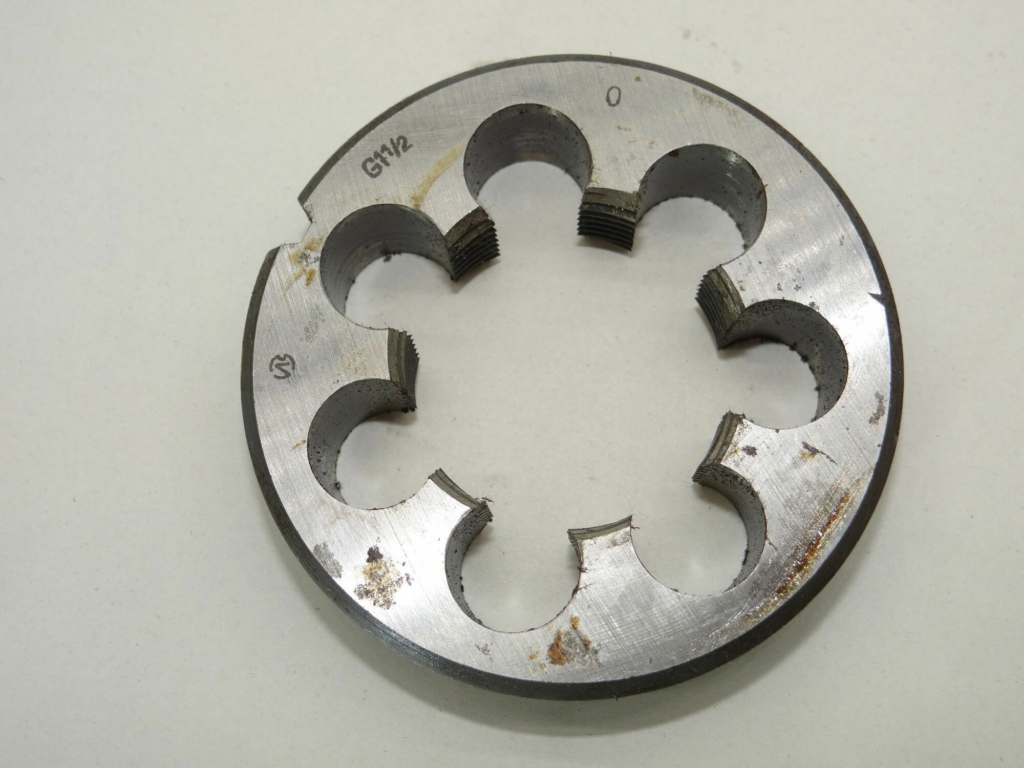 Плашка G 1 1/2" трубная d 90мм