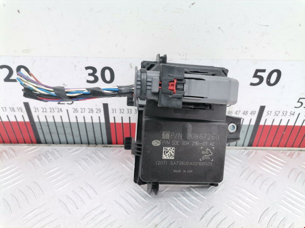 Блок управления топливным насосом Opel Astra J 20867260 арт. 1831358