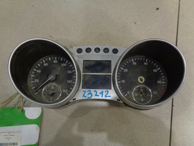 Панель приборов от Mercedes-Benz M-Class W164 2005-2011