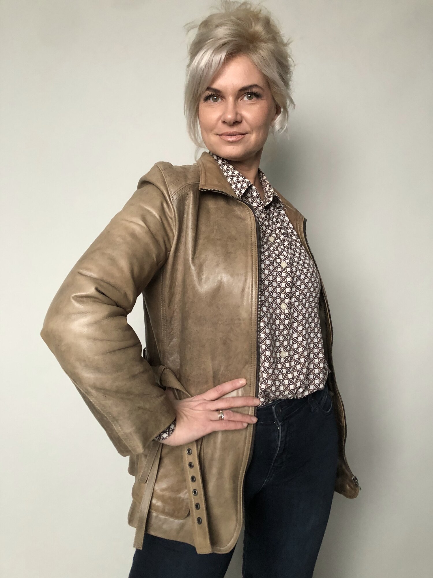 Куртка женская тм L'APACHE натуральная кожа на молнии р.42 /10315/